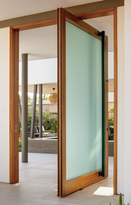 Andersen® Pivot Door Product Overview