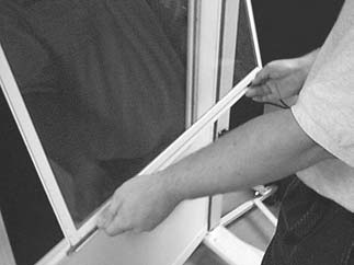 EMCO® 400 Series Self-Storing Storm Door (Discontinued) - Product Overview